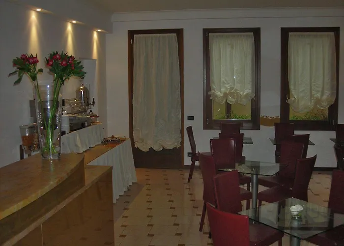 HOTEL AGLI ARTISTI, VENICE