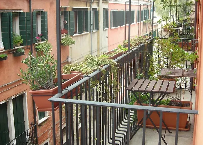 HOTEL AGLI ARTISTI, VENICE