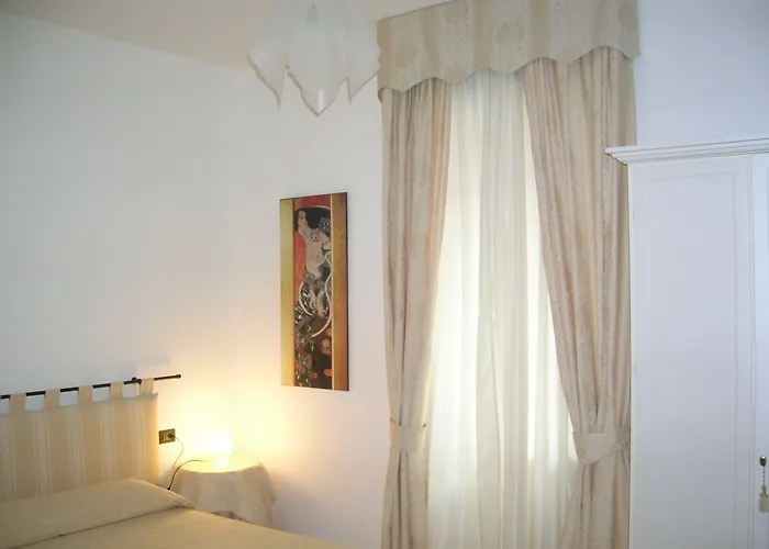 HOTEL AGLI ARTISTI, VENICE